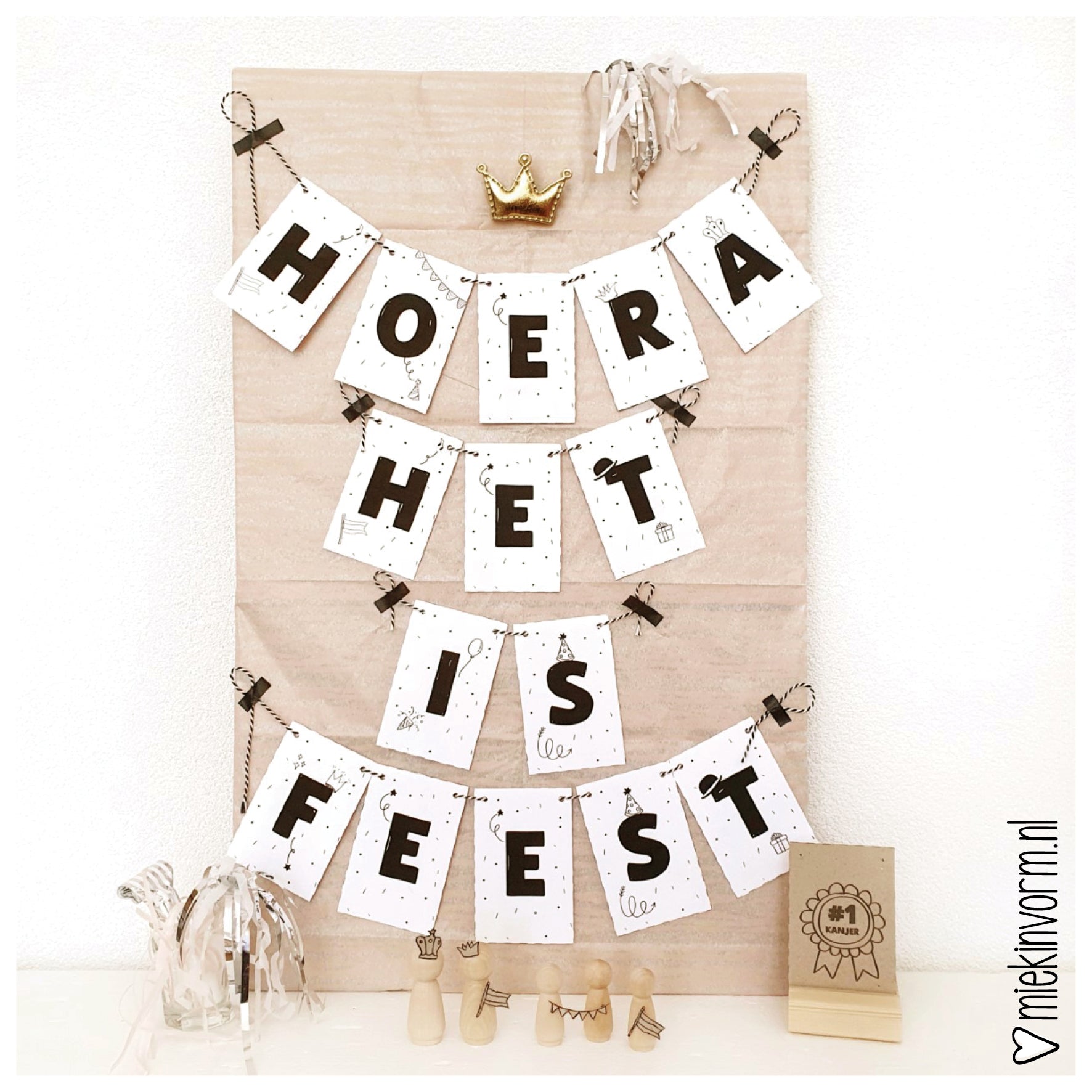 Printable | Slinger & Poster Hoera vandaag is het feest! | MIEKinvorm